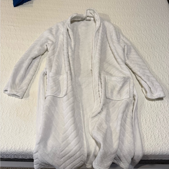 Ulta Beauty | Intimates & Sleepwear | Ulta Robe | Poshmark